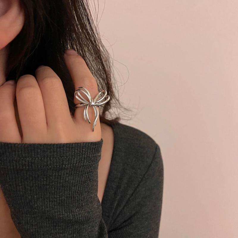 ・種類: リング、指環・素材: 銅・造型: U形・加工: 電鍍・カラー: 蝶結びリング・流行要素: 四辺形、幾何・スタイル: クール・対象: レディース・製品カテゴリ: 手飾