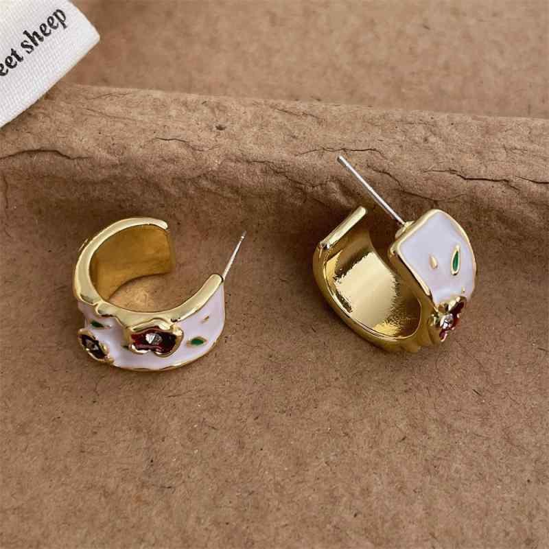 ・素材: 金属・造型: 幾何学型・処理: 電鍍・カラー: 金色小花C環 925銀針・流行要素: 花・スタイル: 简约・スタイル分類: ファッション通勤・カテゴリ: 耳飾り・対象: レディース