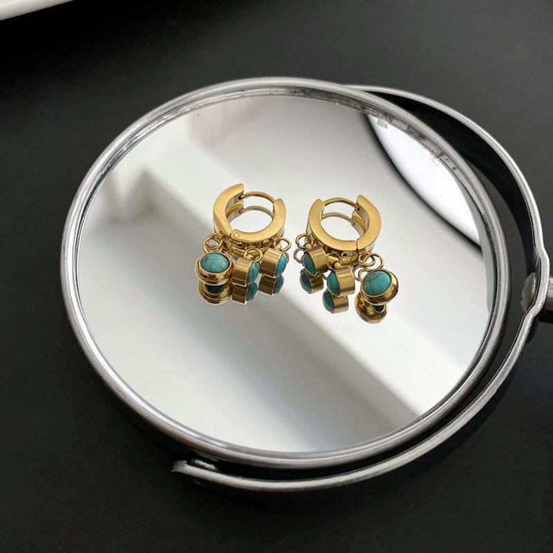 ・素材: チタン鋼・スタイル: イヤリング・デザイン: 幾何学型・加工方法: 電気メッキ・カラー: グリーン、ゴールド、シルバー・流行要素: 非対称・スタイル: ミニマル・対象: レディース・製品カテゴリ: イヤリング・流行要素: 形状/パターン