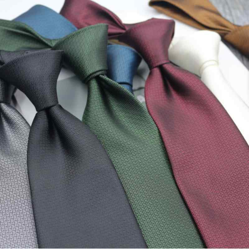 ・商品カテゴリ: 領帯・素材: ポリエステル・カラー: ワインレッド, ダークコーヒー, 墨緑, 米白, ピンク, ブラック, グレー, 孔雀翎, シャンパン, オレンジ, シルバーグレー, 紺, ライトコーヒー・スタイル: 男女兼用・デザ...