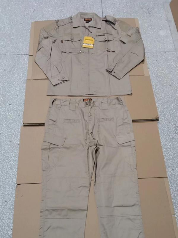 ・カテゴリ: 作訓服・素材: T/C6535 斜紋布・柄: 無地・対象: 大人・対象性別: 男女兼用・カラー: カーキ・サイズ: S, M, L, XL, XXL, XXXL