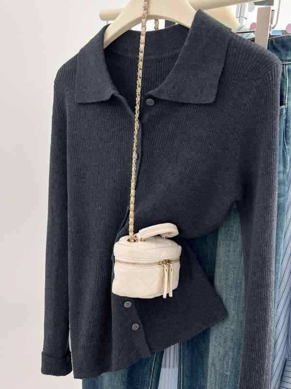 ・素材: 羊毛・柄: 無地・厚さ: 中厚・スタイル: カーディガン・フィット: スリム・袖丈: 長袖・襟: ポロ襟・着丈: 普通 (50cm<着丈≤65cm)・カラー: グレー・サイズ: S, M, L, XL・フロント: シングルブ...