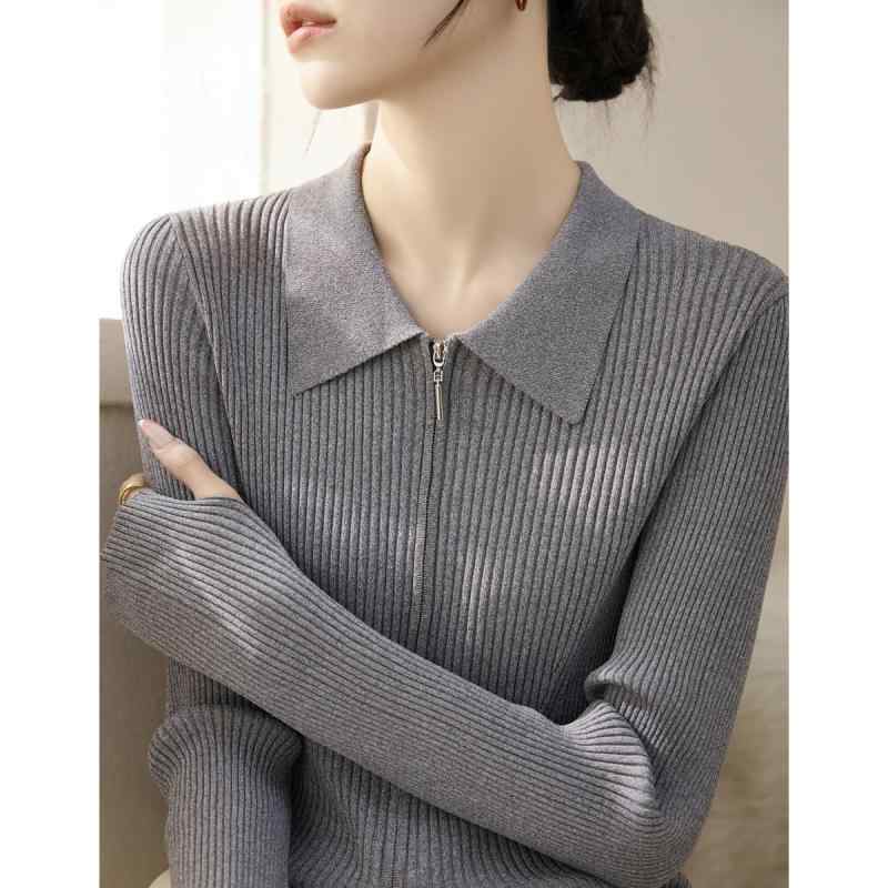 ・カテゴリ: ニット・セーター・柄: 無地・厚さ: 普通・スタイル: プルオーバー・フィット: スリム・袖丈: 長袖・ネックライン: ハイネック・着丈: 普通 (50cm超 65cm以下)・素材: ビスコース・カラー: グレー, ブラック・...