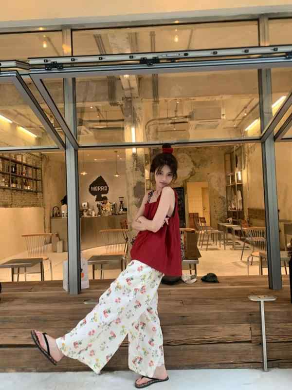 ・カテゴリ: トップス、ボトムス・スタイル: 御姐風・デザイン: 無地・柄・装飾: 3D/立体图案・ネックライン: クルーネック・袖丈: ノースリーブ・フィット: ルーズ・素材: 綿・生地: 綿・混紡率: 30%以下・伸縮性: 微ストレッチ...