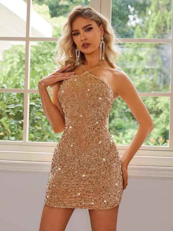 ・素材: ポリエステル・柄: 無地・スタイル: キャミソール・スカート丈: ミニ・スカートタイプ: ボディコン・襟の形: ポイントカラー・袖丈: ノースリーブ・ウエスト: ハイウエスト・流行の要素: スパンコール・カラー: ゴールド・サイズ...