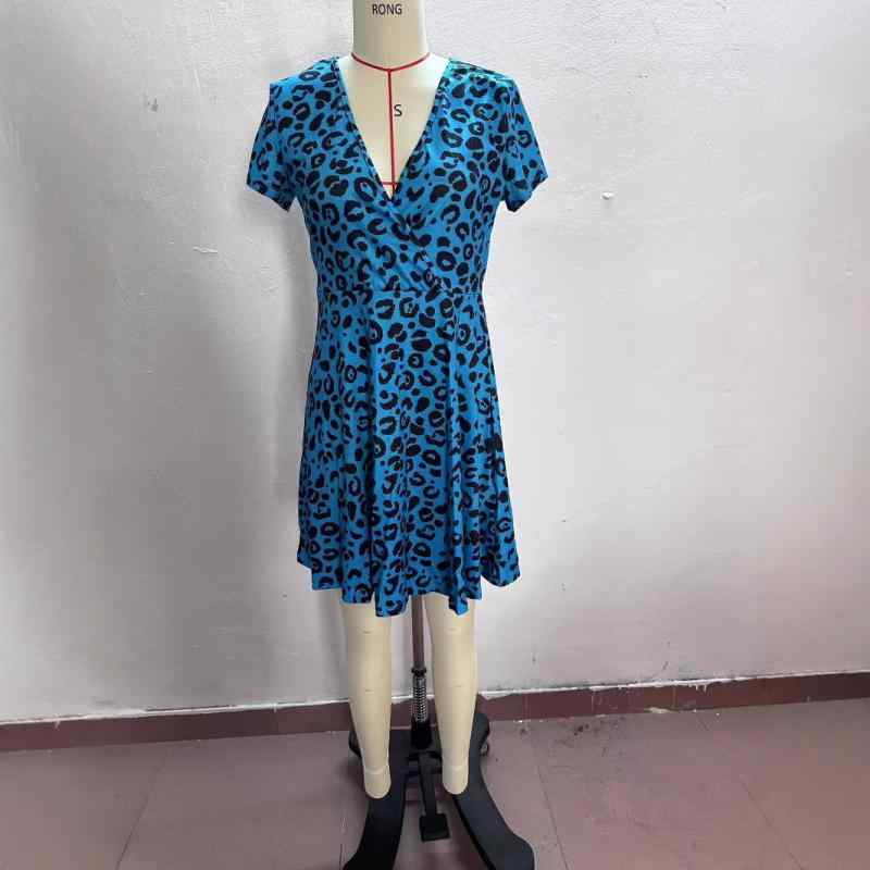 ・項目: 柄・値: 植物、花卉、ドット、豹柄・項目: デザイン・値: プリント、3D/立体图案・項目: スタイル・値: プルオーバー、Aライン・項目: スカート丈・値: ミドル丈・項目: ネックライン・値: Vネック・項目: 袖丈・値: 長...