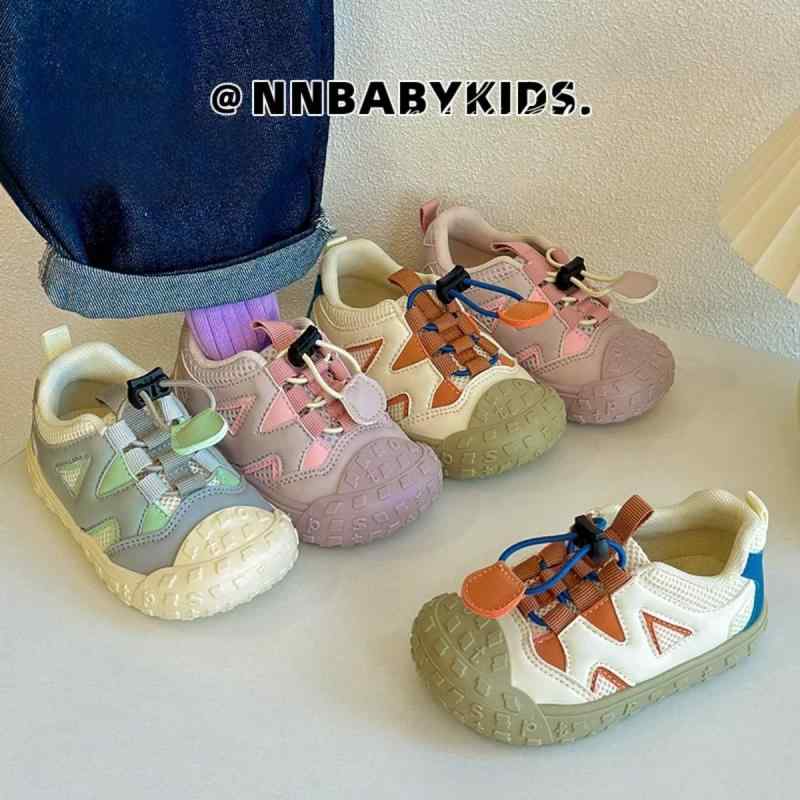 ・カラー: ピンク、オフホワイト・サイズ: 22、23、24、25、26、27、28、29、30・対象年齢: 幼児（1～3歳）、小学校中学年（7～12歳）、小学校低学年（4～6歳）、小学校高学年（13～16歳）・靴の素材（甲部分）: 合成皮...