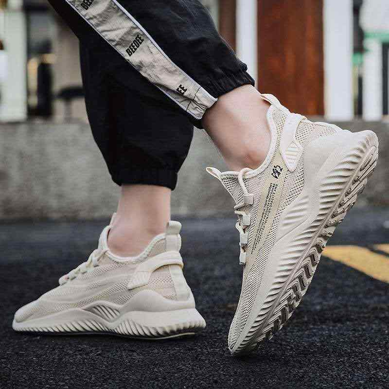 ・商品カテゴリ: スニーカー・履き口の深さ: 浅口 (7cm以下)・対象年齢: 青年 (18〜40歳)・シーズン: 春、夏、秋、冬・流行の要素: ステッチ、配色・スタイル: カジュアル・対象: メンズ・柄: 無地・アッパー素材: メッシュ・...