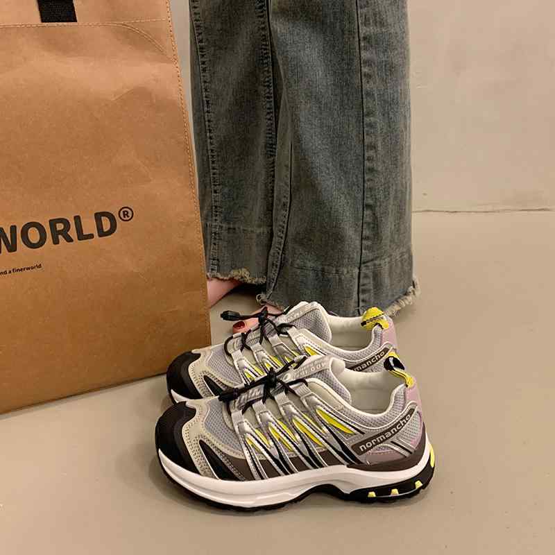 ・カテゴリ: 運動風カジュアルシューズ・スタイル: 韓国風・対象: 女性・靴の材質: 合成皮革・流行の要素: 浅口・靴のつま先の形状: 丸い・ヒールの高さ: ミドルヒール (3-5cm)・カラー: ブラック, グレー・サイズ: 35, 36...