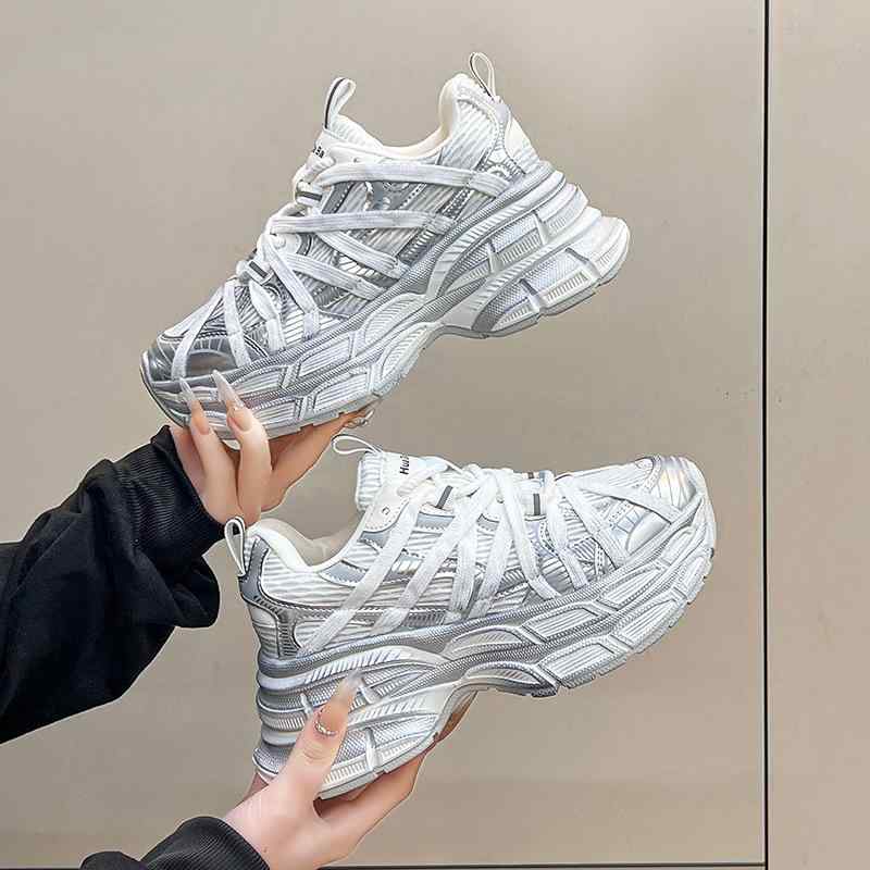 ・カテゴリ: スニーカー・スタイル: 韓国・対象: 女性・靴の材質: マイクロファイバー・流行の要素: クロスストラップ