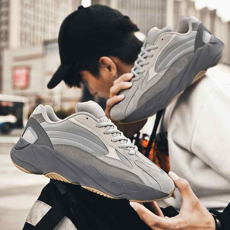 ・商品カテゴリ: スニーカー・対象年齢層: 青年（18～40歳）・スタイル: 韓国風・機能: 通気性、軽量・適合シーズン: 夏、冬、春、秋・対象性別: 男性・パターン: 配色・靴の甲の素材: メッシュ・靴底の素材: ゴム・履き方: 前紐・流...