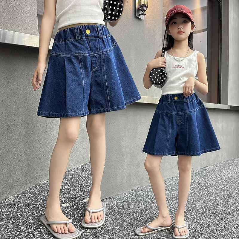 ・スタイル: カジュアル・素材: 綿・主な素材: 綿60%・パンツ丈: 短パン・対象: 女の子・対象年齢: 中・高学年(8歳以上、140cm以上)・種類: スカートパンツ・股開き: なし・生地加工: 柔らか加工・柄: その他・写真: モデル...