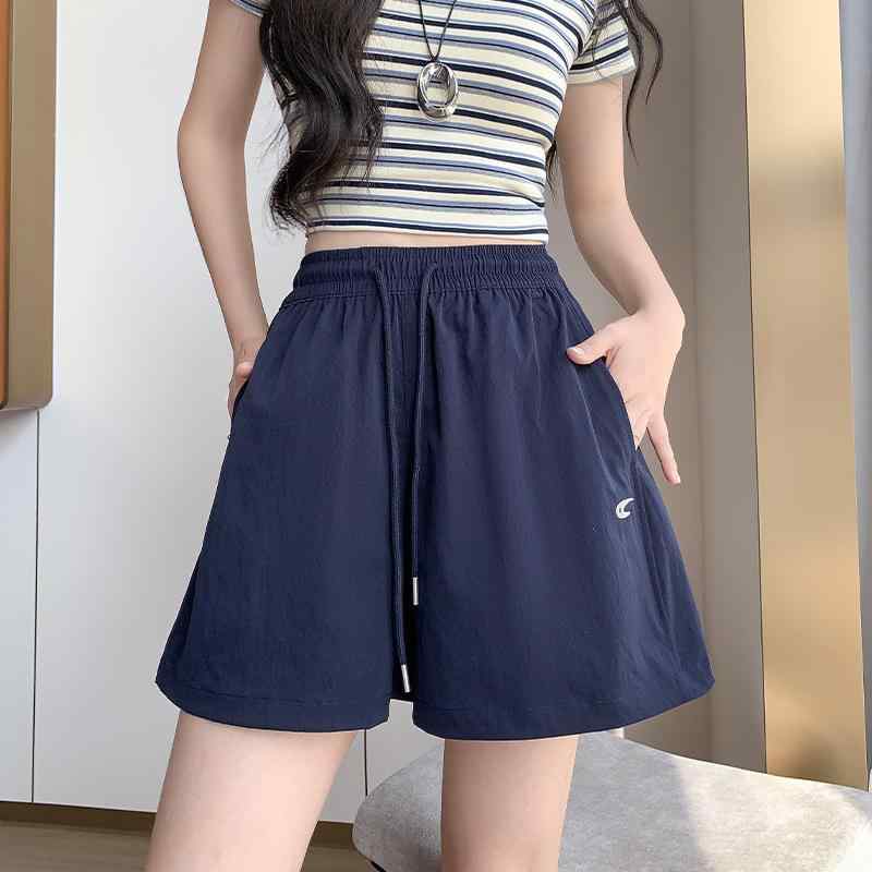 ・素材: ポリエステル95%以上・スタイル: 基本款、レトロ・パンツ丈: 五分丈・パンツ型: ルーズ・ウエスト: ゴム・厚さ: 薄手・流行要素: 刺繍・カラー: イエロー、ピンク、ブルー、レッド、ダークブルー、ライトグレー、ブラック、ライト...