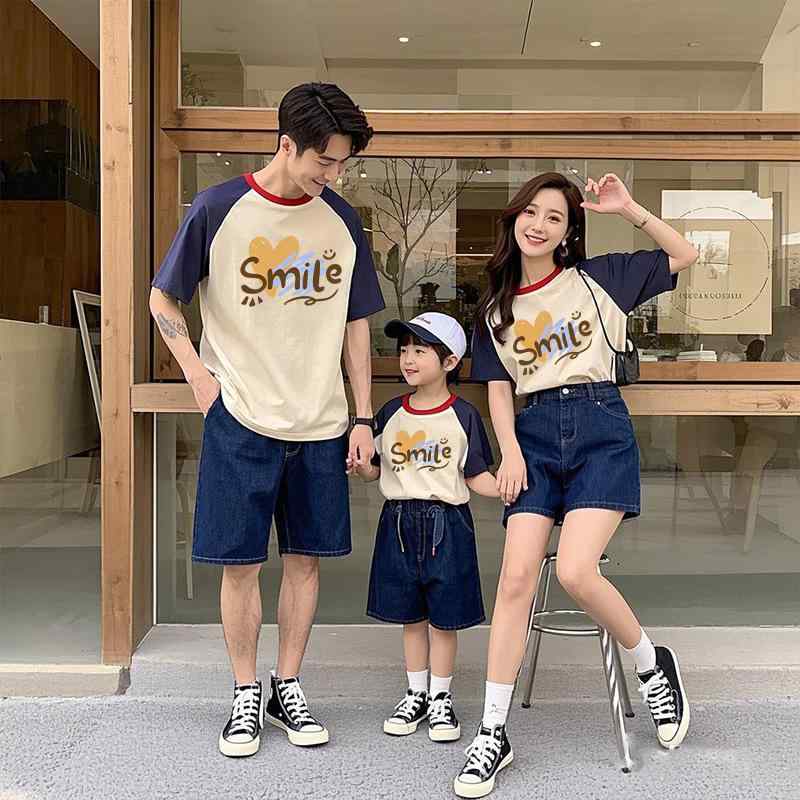 ・カテゴリ: Tシャツ・対象: 男女兼用・親子の服装の種類: Tシャツ・対象者: 家族・スタイル: カジュアル・生地の加工: 起毛、刈り毛、柔らかい加工・柄: 漫画、文字、プリント、配色・厚さ: 普通・要素: スポーツ、漫画、文字、可愛い、...