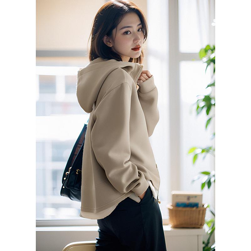 ・カテゴリ: 卫衣/绒衫・スタイル: 日韓カジュアル・柄: 無地・袖丈: 長袖・ネックライン: フード付き・タイプ: プルオーバー・素材: 綿、ポリエステル・厚さ: 中厚・着丈: ミドル丈(50cm超～65cm以下)・フィット: レギュラー...