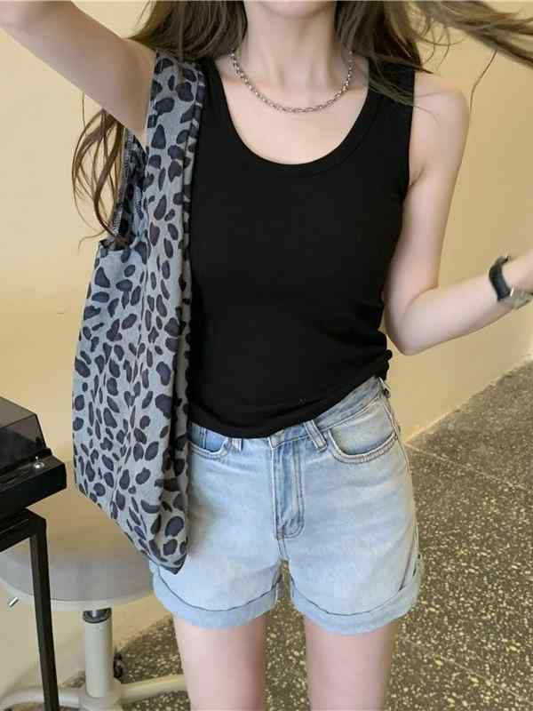 ・カテゴリ: トップス・スタイル: 簡約風、日韓休間・主な素材: 粘膠纖維80-90%・柄: 純色・カラー展開: 黒色、白色、浅灰色・サイズ展開: 小均碼(35-52.5kg)、大均碼(52.5-72.5kg)・肩帶: 雙根式・彈力: 高彈...