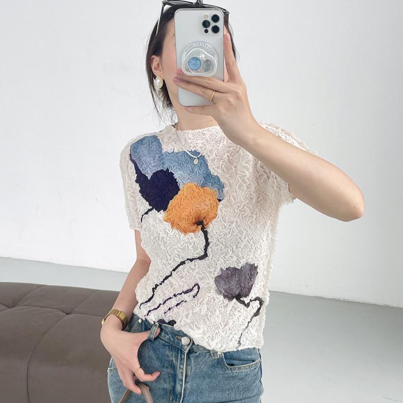 ・カテゴリ: Tシャツ・スタイル: 通勤、気質、優雅・主な素材: ポリエステル・柄: 植物花卉・袖丈: 短袖・ネックライン: 丸首・袖型: 包袖・衣長: 短款・流行要素: プリント、プリーツ・カラー展開: ホワイト、ブラック、グレー、ピンク...