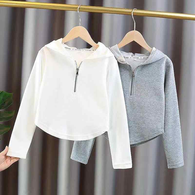 ・項目名: 性別・値: 女・項目名: 対象年齢・値: 8歳以上(140cm以上)・項目名: ネックライン・値: 丸首・項目名: スタイル・値: カジュアル・項目名: 柄・値: 無地・項目名: 厚さ・値: 普通・項目名: フード・値: あり・...