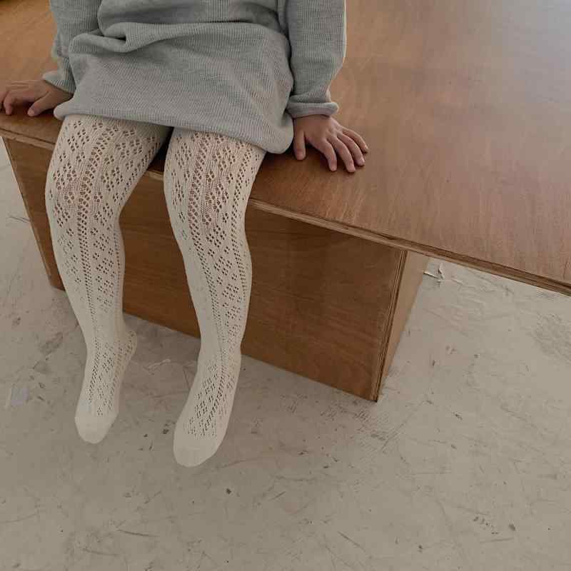 ・対象: 女児・種類: 子供用靴下・タイプ: 普通ソックス・厚さ: 普通・柄: 無地・素材: 綿70%・カラー: ブラック, ベージュ, ブラウン, アーミーグリーン・サイズ: S(股下56cm/身長85-100cm), M(股下64cm/...