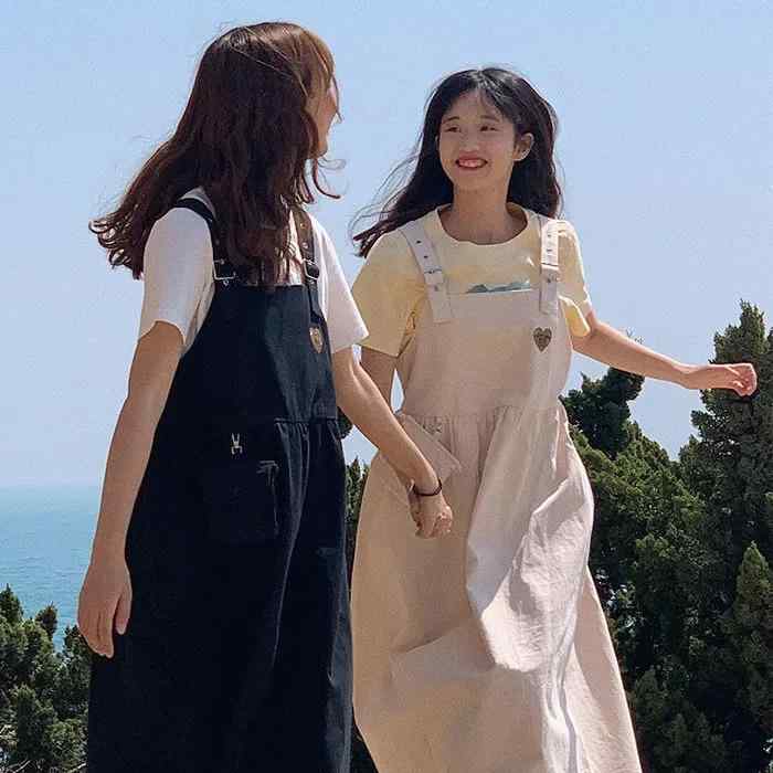 ・パターン: 無地・製法: 縫い合わせ・スタイル: ベーシック・組み合わせ: ワンピース・スカート丈: ミモレ丈・スカート型: Aライン・ネックライン: スクエアネック・袖丈: ノースリーブ・ウエスト: ゆったり・流行の要素: パッチワーク...