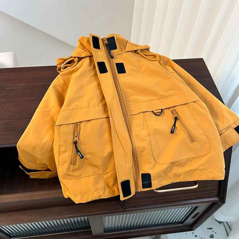 ・性別: 男の子・対象年齢: 3～8歳 (100～140cm)・ネックライン: 立ち襟・スタイル: カジュアル・柄: 無地・厚さ: 普通・生地加工: 柔らかい加工・フード: あり (フード付き)・要素: おしゃれ・袖丈: 長袖・安全性レベル...