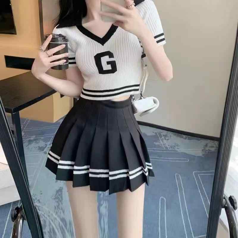 ・柄: ストライプ、格子柄・製法: 複合・生地: ポリエステル・主な素材: ポリエステル・スカート型: プリーツスカート・スカート丈: ミニスカート・流行の要素: ジッパー・カラー: ホワイト、ブラック、ネイビー、カーキ、ピンク、ホワイト（...