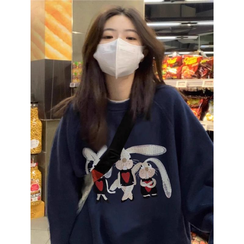 ・柄: 漫画、アニメ・スタイル: プルオーバー・フィット: ゆったり・構成: ワンピース・着丈: ミドル丈(65cm超～80cm以下)・袖丈: 長袖・袖のタイプ: レギュラー袖・ネックライン: ラウンドネック・厚さ: 普通・加工: プリント...