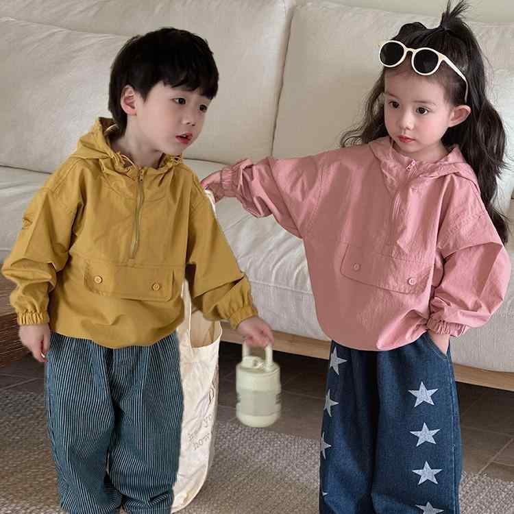 ・性別: 男女兼用・対象年齢: 3～8歳 (100～140cm)・ネックライン: スタンドカラー・シーズン: 春、秋・スタイル: 韓国風・柄: その他・厚さ: 普通・フード: 有り・要素: スポーツ、流行・袖丈: 長袖・実物写真: モデル着...