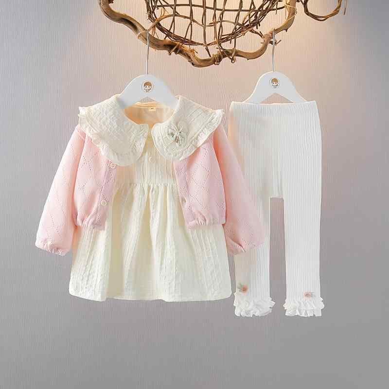 子供用セットアップ: 対象: 女児 スタイル: プリンセス セット内容: 3点セット(スカート) 対象年齢: 1～3歳 対象身長: 80～100cm シーズン: 春、秋 袖丈: 長袖 フード: なし 生地の厚さ: 普通 柄: 無地 素材: ...