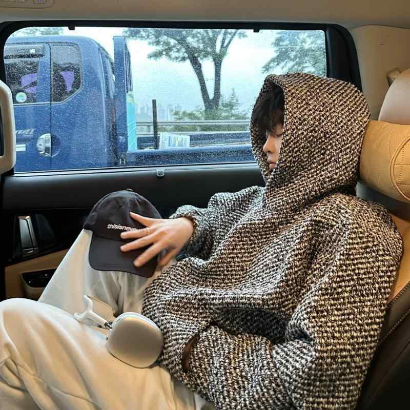・スタイル: ストリート・対象: 若者・種類: プルオーバー・裏地: なし・ネックライン: ラウンドネック・袖丈: 長袖・フード: あり・厚さ: 普通・誤差範囲: 1～3cm・素材: ポリエステル・素材混率: 96%以上・生地: ポリエステ...