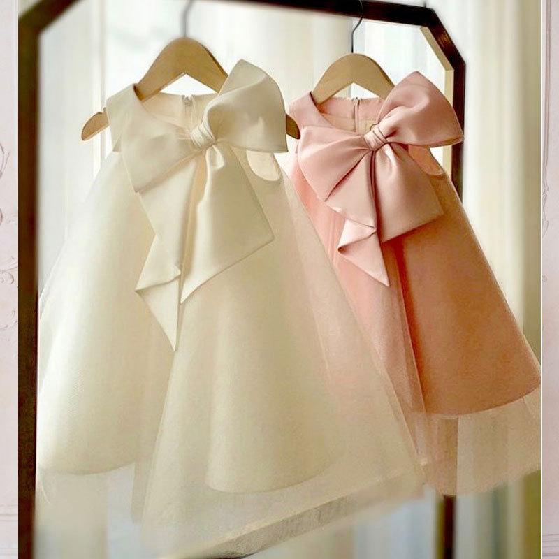 ・カテゴリ: 子供用礼服・対象年齢: 中小 дет (3~8歳, 100~140cm)・性別: 女・画像: 実写, モデルあり・スタイル: プリンセス・要素: 可愛い, プリンセス・生地加工: プリーツ, コーティング, シャーリング, 酵...