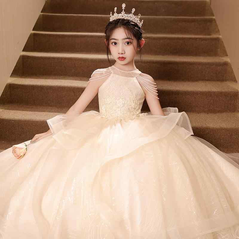 ・カテゴリ: 子供用礼服・対象年齢: 中・高学年(8歳以上、140cm以上)・性別: 女の子・素材: 化学繊維混紡・メイン素材: ポリエステル繊維・メイン素材含有量: 50%・裏地: ポリエステル繊維・裏地含有量: 40%・安全等級: B類...