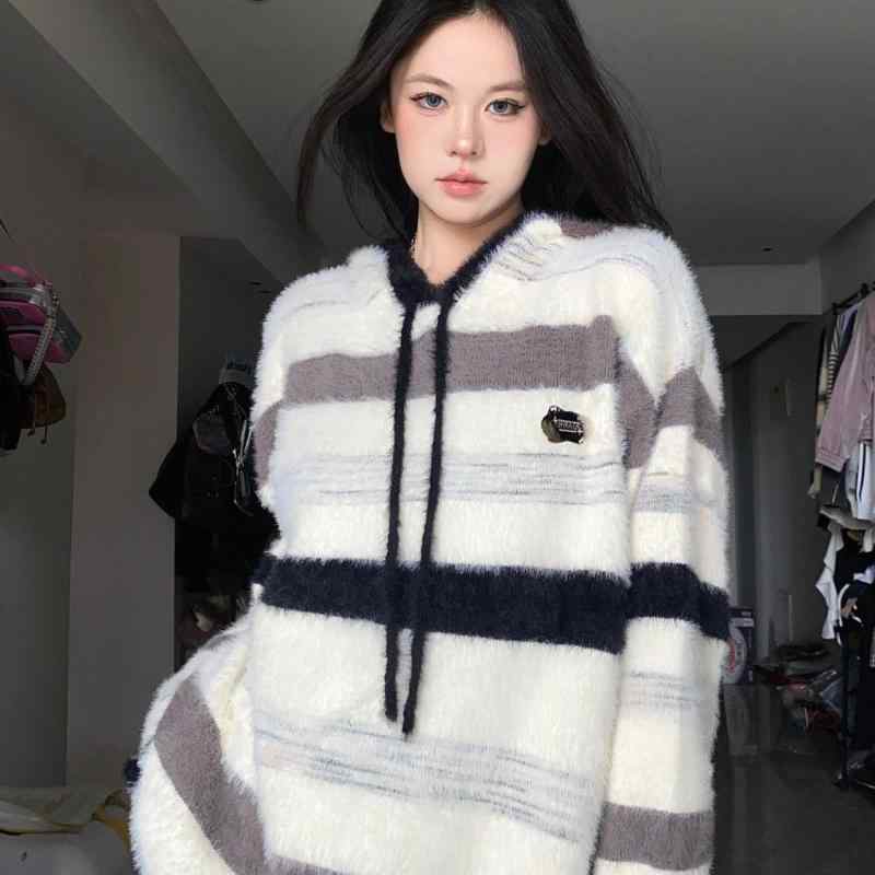 ・カテゴリ: ニット・スタイル: プルオーバー・フィット: ルーズ・ネックライン: フード付き・袖丈: 長袖・厚さ: 普通・デザイン: 配色・対象年齢: 18-24歳・対象: 青少年・素材: 化学繊維混紡・主な素材: ポリエステル・シーン:...