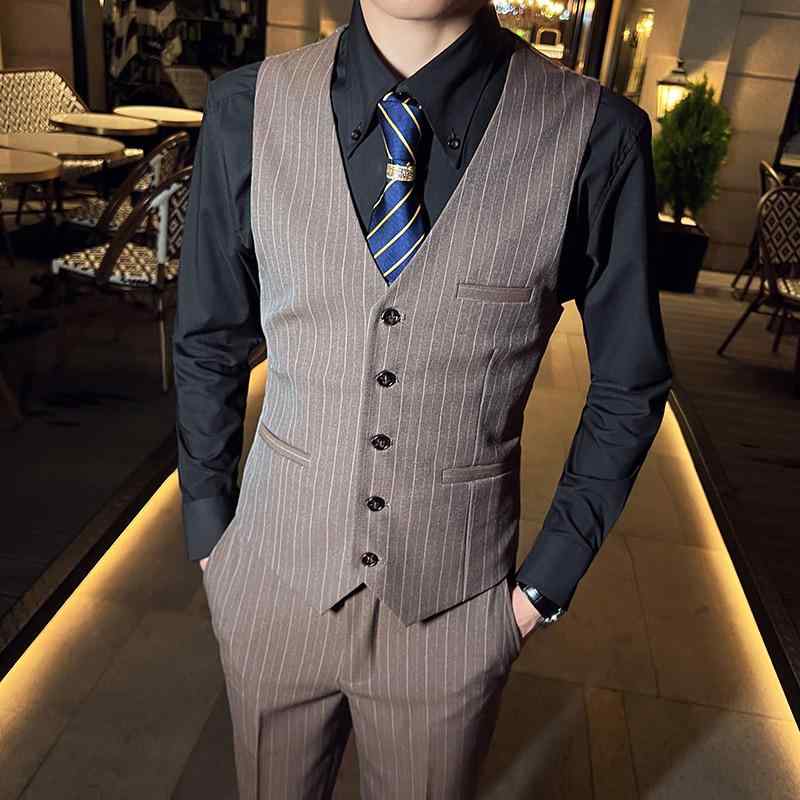 ・カテゴリ: ベスト/ジレ・版型: スリム・前立て: シングルブレスト・ネックライン: Vネック・厚さ: 普通・素材: 化学繊維混紡・メイン素材: ポリエステル66%・裏地: ポリエステル・シーン: パーティー・柄: ストライプ・対象: 青...