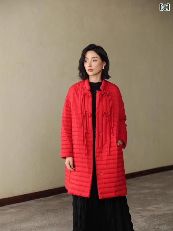 ・詰め物: ホワイトダックダウン・ダウン含有量: 86%~90%・厚さ: 中・生地: ナイロン・主な生地の成分: ナイロン・フィット: ゆったり・襟のタイプ: スタンドカラー・着丈: ミドル丈(65cm超80cm以下)・袖丈: 長袖・フロン...