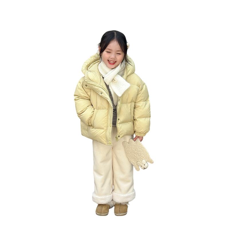 ・性別: 女児・対象年齢: 3～8歳・素材: 化学繊維・スタイル: 韓国風・柄: 無地・中綿: ホワイトダックダウン・ダウン含有量: 91%～94%・フード: フード付き・要素: かわいい・種類: ダウンジャケット・着丈: 短め・シルエット...