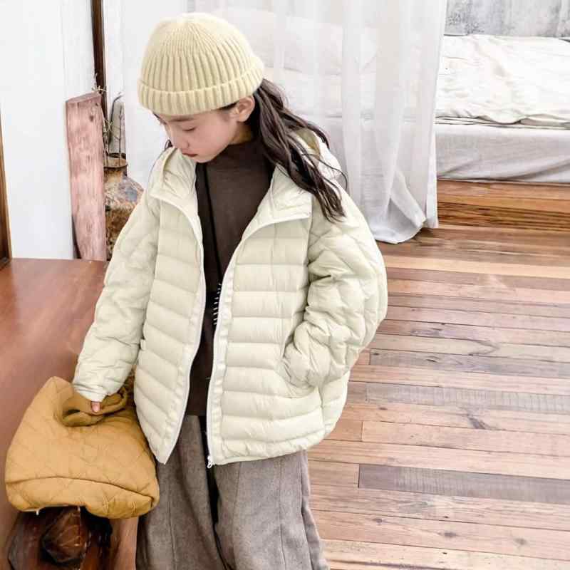 ・性別: 男女兼用・対象年齢: 中小の子供(3~8歳、100~140cm)・シーズン: 冬、春、秋・詰め物: ホワイトダックダウン・スタイル: 百搭・柄: 無地・ダウン含有量: 86%~90%・フード: フード付き・要素: スポーツ、田園、...