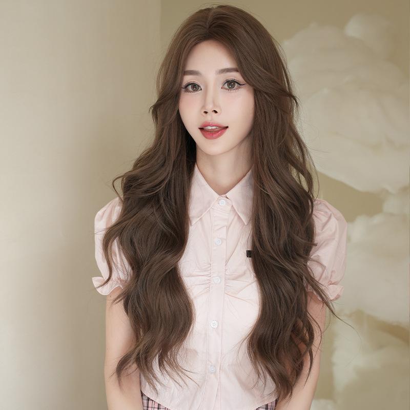 ・スタイル: 中分长卷发・ヘアスタイル: 长卷发中分无刘海・対象: 通用・髪の素材: 高温丝・肌色: 任何肤色・顔型: 任何脸型・前髪タイプ: 中分无刘海・カラー: 冷灰茶棕75CM・効果: 改变造型・特徴: 蓬松透气，舒适自然・加工: 机...