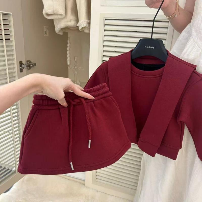 ・対象: 女の子・スタイル: プリンセス・セット内容: パンツ、トップス、その他1点（3点セット）・袖丈: 長袖・パンツ丈: 短パン・生地加工: 柔らか обработка・厚さ: 厚手・柄: 無地・素材: 綿混紡、綿70%・対象年齢: 3...