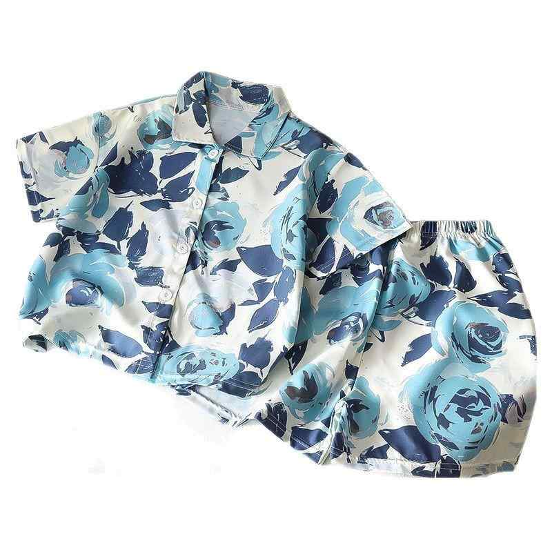 ・対象: 男女兼用・スタイル: カジュアル・セット内容: トップス、ボトムスの2点セット・袖丈: 半袖・パンツ丈: ショートパンツ・生地加工: 柔らか ・厚さ: 薄手・柄: キャラクター・素材: ポリエステル繊維(ポリエステル) 90%・留...