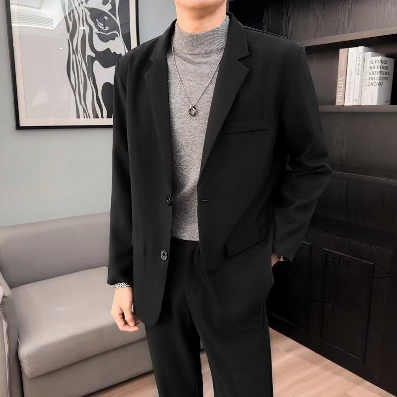 ・素材機能: 防しわ・版型: スリム・襟型: スーツ襟・前立て: シングル2つボタン・スタイル: ベーシック・柄: 無地・誤差範囲: 1～3cm・生地: ポリエステル繊維・主素材: ポリエステル50%・裏地: ポリエステル・適用対象: 若者...