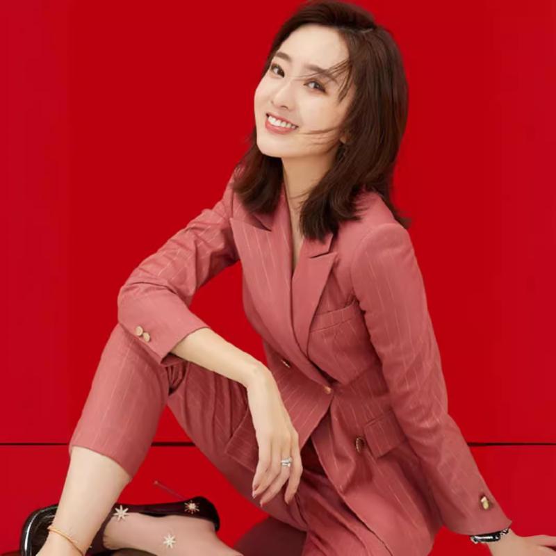 ・素材: ポリエステル・カラー: 胭脂紅・サイズ: XS、S、M、L、XL、XXL・パンツ丈: 九分丈・袖丈: 長袖・袖のタイプ: 通常袖・主素材含有量: 80-90%
