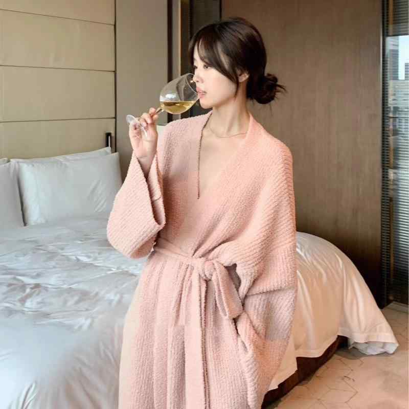 ・素材: その他・機能: 沐浴、居家、保温、快適・対象: 若年女性・カラー: ピンク・サイズ: M、L、XL、XXL・主素材含有量: 95-100%・スタイル: フランス風・ネックライン: Vネック・季節: 冬