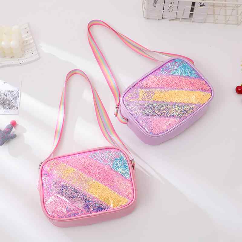 ・性別: 男女兼用・対象年齢: 中学生以上・素材: PU・容量: 20L以下・機能: 通気性、減圧・裏地: ポリエステル・柄: ストライプ・デザイン: スパンコール・カラー: パープル、ピンク・用途: 普段使い・外ポケット: オープンポケット