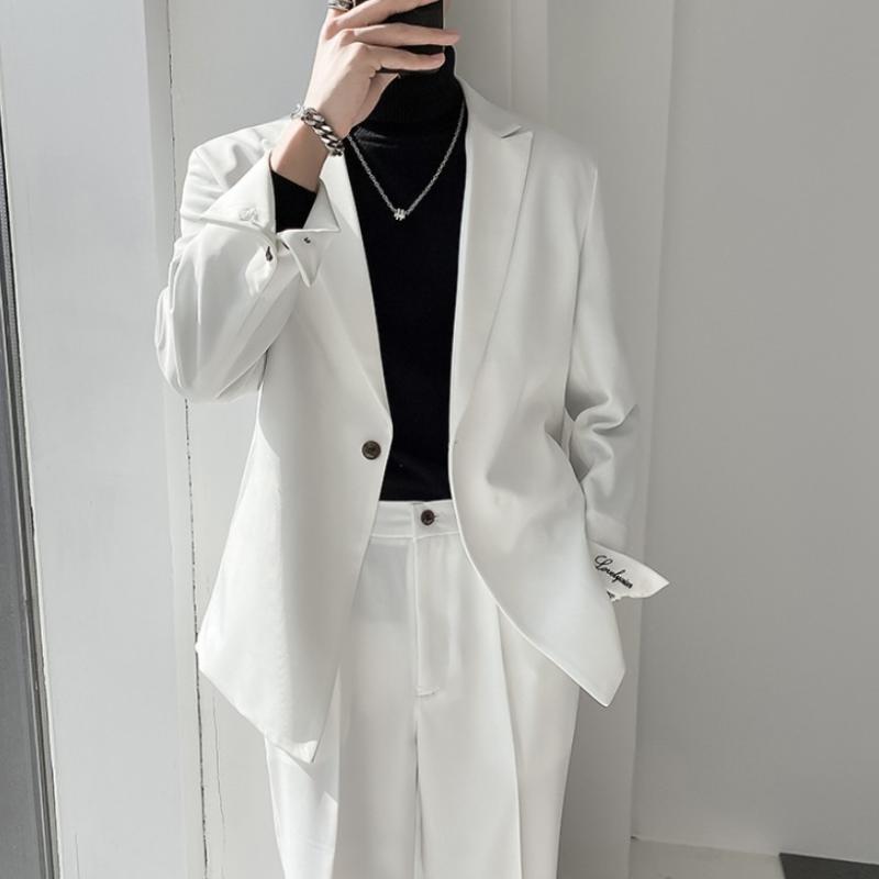 ・カテゴリ: カジュアルスーツ・スタイル: 軽ビジネス・対象年齢: 成人・対象: 青年・版型: ルーズ・カラー: ブラック, ホワイト・サイズ: M, L, XL, XXL, XXXL・素材: ポリエステル繊維100%・襟型: スーツ襟・袖...