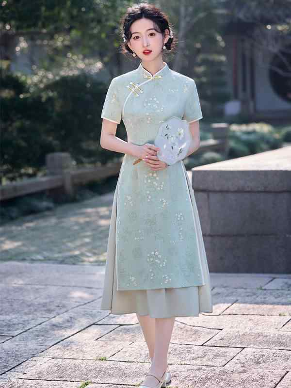 ・素材: 竹節麻・旗袍の長さ: ロング・襟のタイプ: スタンドカラー・フロント: 斜め・袖丈: 五分袖・スリット: ロー・柄: プリント・カラー: グリーン、イエロー、ピンク・サイズ: S、M、L、XL、XXL、XXXL・旗袍のスタイル: ...