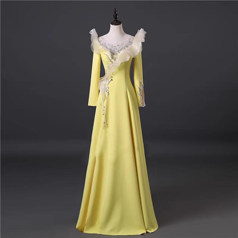 ・色: 黄色、浅藍色・サイズ: S、M、L、XL・スカートの形状: Aライン・人気要素: スパンコール・ウェディングドレススタイル: チューブトップ・袖丈: 長袖・スカート丈: ロング・ウエストタイプ: ハイウエスト・対象年齢: 大人・対象...