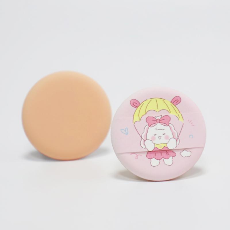 ・カテゴリ: パフ・素材: 親水性ポリウレタン・形状: 水滴形、その他・対象: 一般・タイプ: ドライパフ、ウェットパフ、メイクアップスポンジ、その他・数量: 2個・仕様: 丸型エアクッションパフ2個セット（緑）、丸型エアクッションパフ（黄）