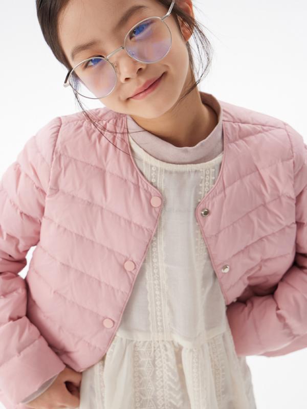 ・カテゴリ: 童用羽绒服・スタイル: 韓版・柄: 単色・ダウン量: 91%~94%・生地加工: 柔軟処理・フード付き: なし・エレメント: ストリート・タイプ: ダウンジャケット・衣丈: ショート・シルエット: ストレート・裏地素材: ナイ...