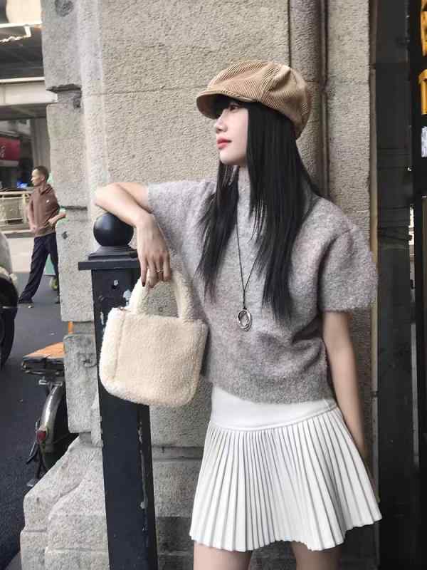 ・工艺: 拉链・主な素材: 氨纶・スタイル: 通勤风・スカート型: プリーツスカート・スカート丈: ミニスカート・流行の要素: ジッパー・カラー: ブラック, ダークグレー, アプリコット, ライトグレー・サイズ: S, M, L, XL・...
